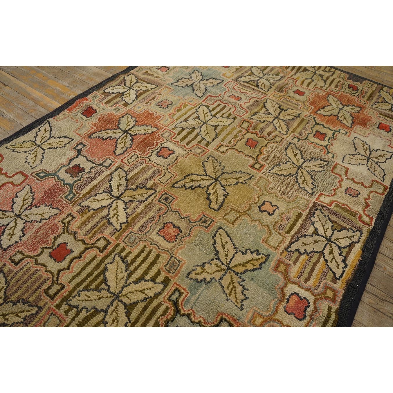 Early 20th Century American Hooked Rug - Antique Rug Studio